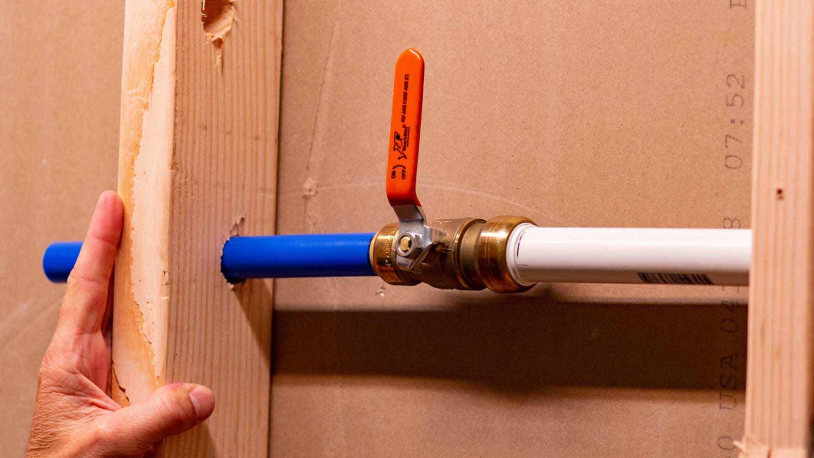Benefits of Push-to-Connect Transition Fittings | SharkBite